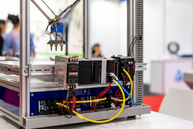 Important Differences between PLC and DCS | PLC Technician Important Differences between PLC and DCS | PLC Technician